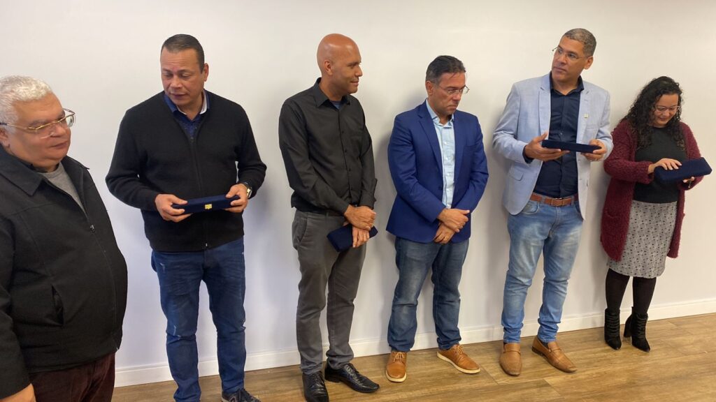 Prefeitura recebe homenagem da Afaban – Prefeitura de Cubatão